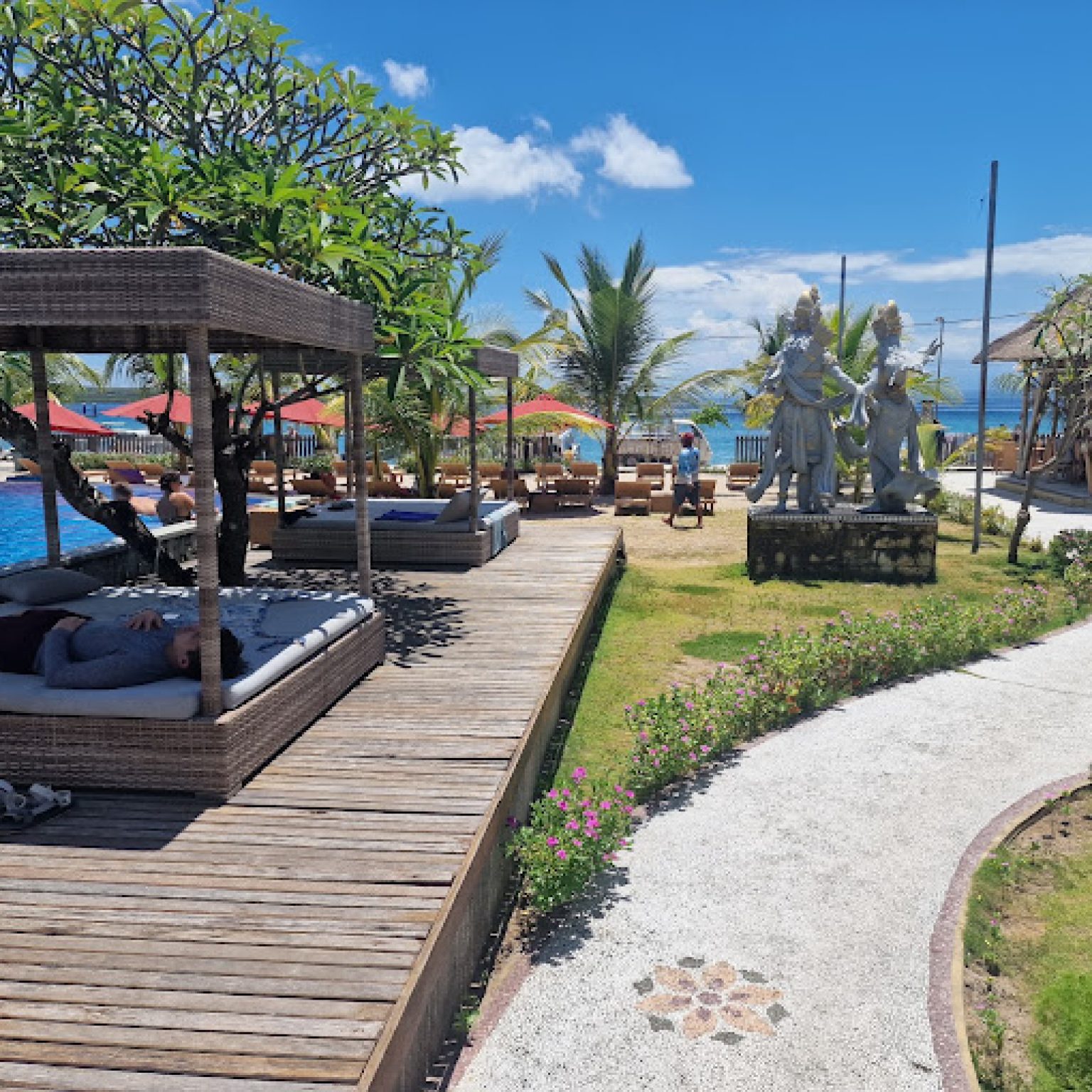 Nusa Penida Beach club | 4 best beach club you need to visit - HORIZON BALI
